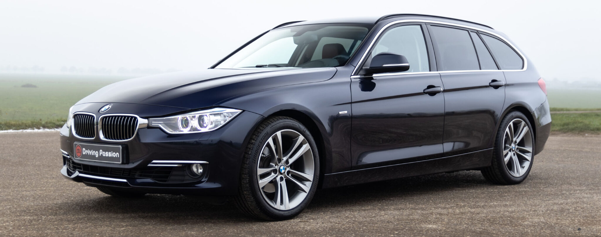 BMW 320i Touring Luxury Line F31 - Driving Passion